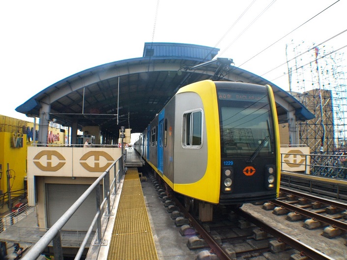 Investment in LRT-1 Operator in Manila, the Philippines | Sumitomo ...
